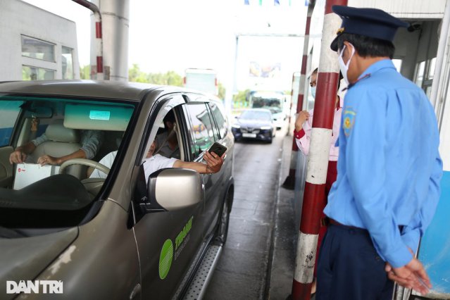 Tài khoản giao thông hết tiền, ví VETC còn có qua trạm không? | AI Hay ...