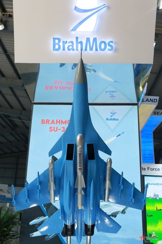 Việt Nam đã ký hợp đồng mua tên lửa BrahMos. | AI Hay - Hỏi ngay đáp hay